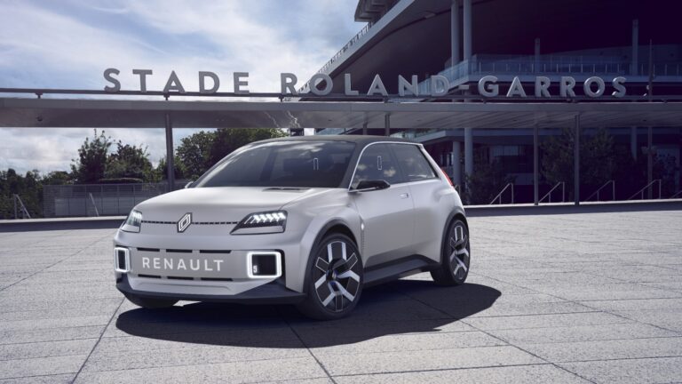 The New Renault 5 Mobilizes V2G |Vehicle to Grid UK